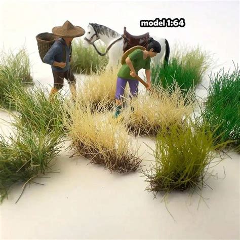 Hand Torn Grass Tufts Model Realistic Bush Clump Grass 12mm High Tufts