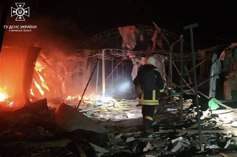 Росіяни завдали авіаудару по центру Вовчанська є загиблі фото Читайте на Ukr Net