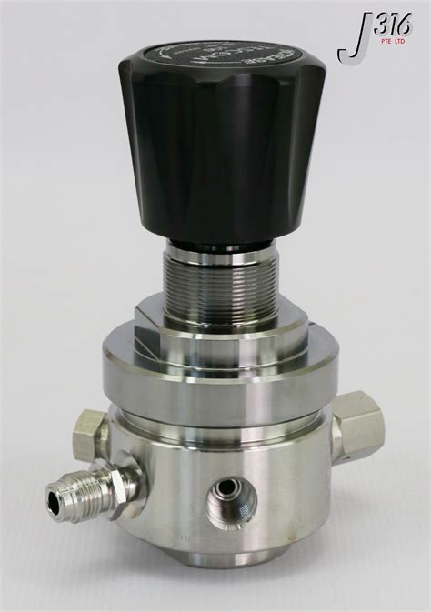 17931 Tescom Manual Pressure Regulator Valve 44 3262jr91 145 J316gallery