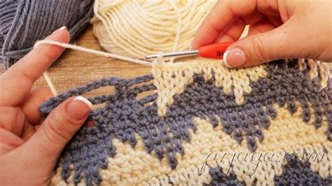 Узор «Зиг заг цепочками крючком