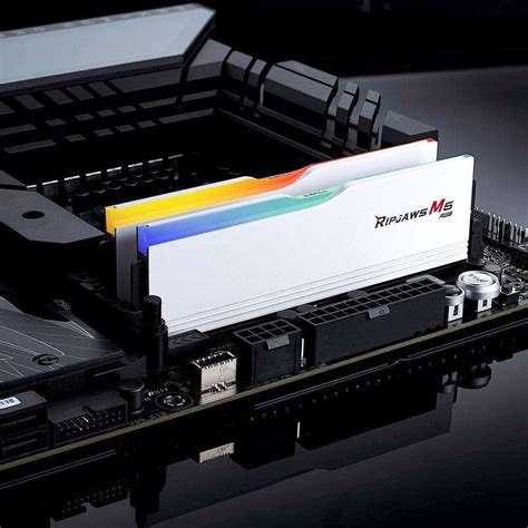 G SKILL Ripjaws M5 RGB 32GB 2x16GB DDR5 6000 Mhz White CL32 Intel XMP Ar Hard