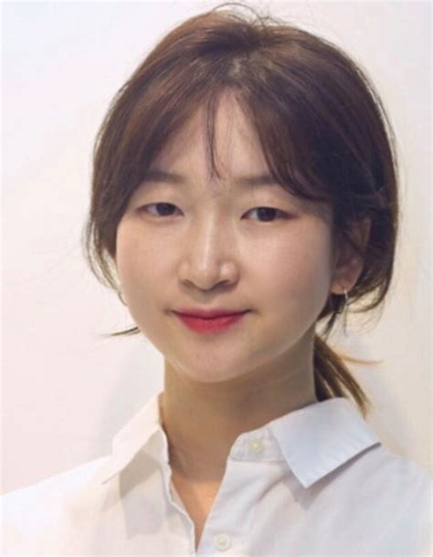 마곡미용실 차홍룸 디자이너 김현아 엘리자벳펌🌿 안녕하세요 차홍룸 마곡점 김현아 입니다 롱 기장중 가장 많은 사랑을 받는 엘리자벳 펌이에요 풍성한