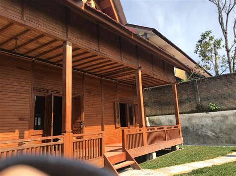 Beranda Rumah Kampung Tradisional Hotels In Serai Indonesien Ab 33