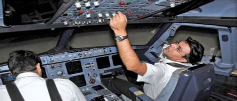 Commercial Pilot Training in Mumbai - Pilot CET