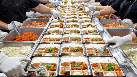 하루 1000개씩 팔리는 도시락 압도적인 스케일 6500원 치킨 카레 미트볼 도시락 대량생산 현장 Lunch Box