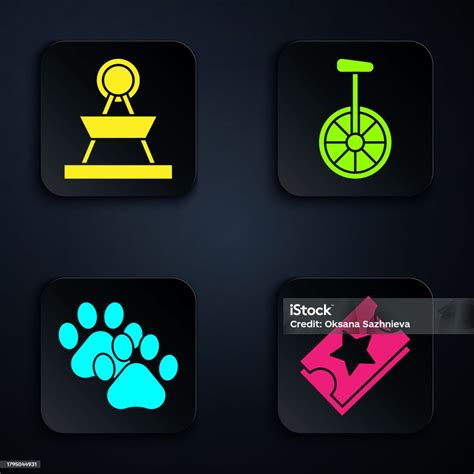 세트 티켓 어트랙션 회전 목마 발 인쇄 및 외발 자전거 또는 한 바퀴 자전거 검은색 사각형 버튼입니다 벡터 1에 대한 스톡 벡터