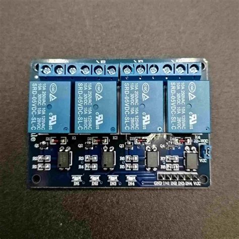 Scheda relè v canali optoisolati carichi fino V A per Arduino