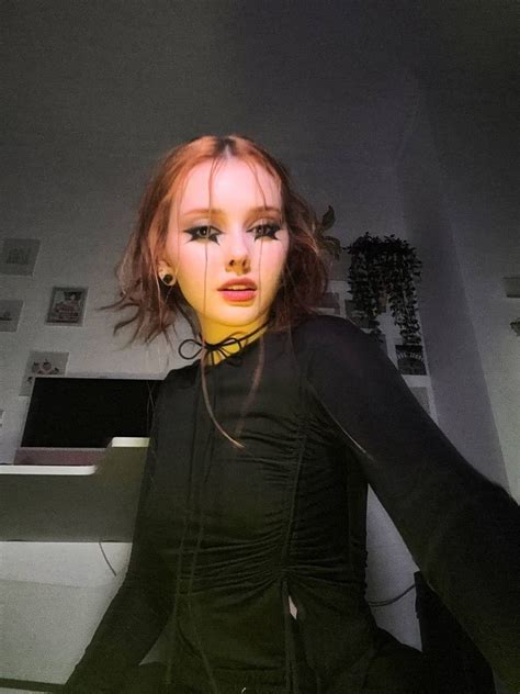 Полина🥇 ️ Девичий стиль Блоггерский стиль Фотографии знаменитостей