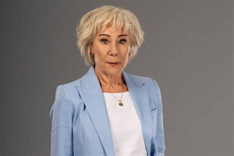 Bergeracs Zoe Wanamakers Life From Hollywood Star Father To Sad Loss