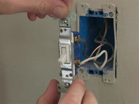 How To Wire A Light To A Switch Wiring Pedia