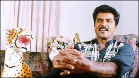 பிரபல நடிகையுடன் ரகசிய காதல் பங்களா வாங்கி கொடுத்த நடிகர் சரத்குமார் பிரபலம் சொன்ன