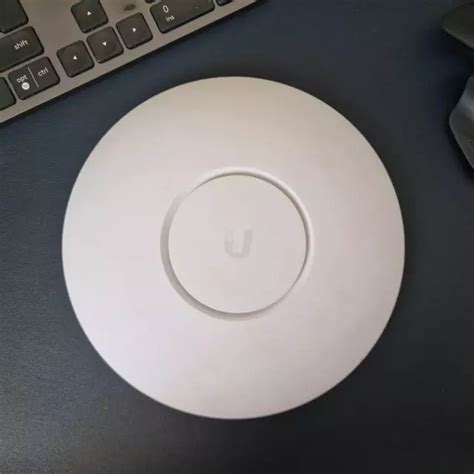 UBIQUITI NETWORKS UNIFI AP AC PRO UAP AC PRO Access Point Wireless
