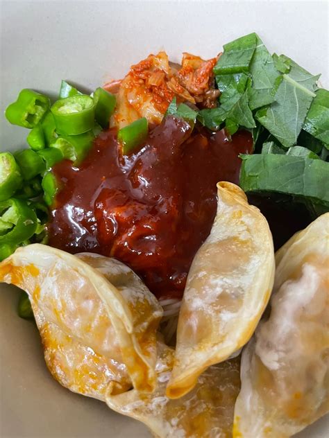 비빔만두 비빔국수 김치국수