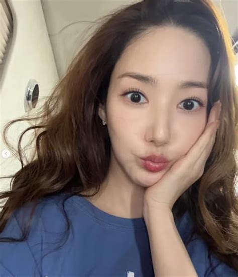 박민영 이렇게 예쁘면 셀카 찍을 맛 날듯어떤 표정 지어도 인형 박민영 이렇게 예쁘면 셀카 찍을 맛 날듯어떤 표정 지어도 인형