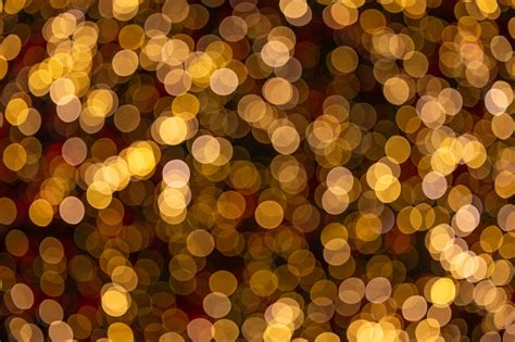 크리스마스 트리의 반짝이는 축제 조명은 인사말 카드의 배경 또는 오버레이로 사용할 수 있습니다 반짝이는에 대한 스톡 사진 및