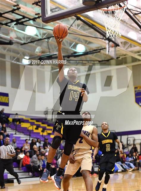 Photo 5 In The Thornwood Vs Thornton Fractional North Bob Hambric Shootout Photo Gallery 35