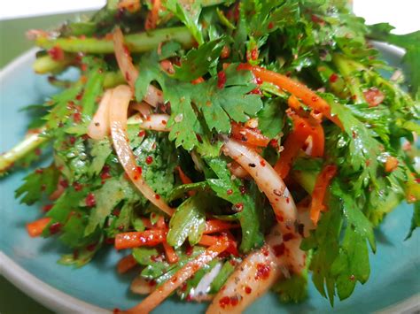 상큼한 쑥갓무침 즉석쑷갓 무침