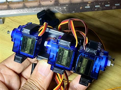 【花雕学编程】arduino动手做（242） 使用 Arduino 构建 3d 打印的六舵机仿生眼机器人 Makelog造物记