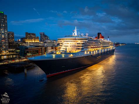 Welsh Skies By Gareth Queen Mary 2 The Only True Ocean Liner In