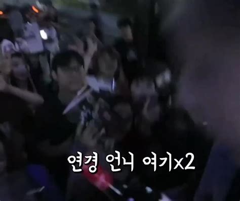 쨈콩이 On Twitter 에 하더니 바로 상황 파악하고 프로페셔널 스마일 와인에 뽀뽀 쪽 H4moenpbfx Twitter