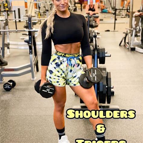 Suzieb Fitness Suzie Kb Fotos Y Videos De Instagram Triceps Sporty Fitness