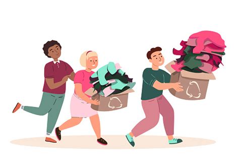 아이들은 재활용을 위한 섬유 옷을 들고 상자를 운반합니다친환경 지속 가능한 패션 재활용 가능한 제조 브랜드 녹색 기술 윤리적