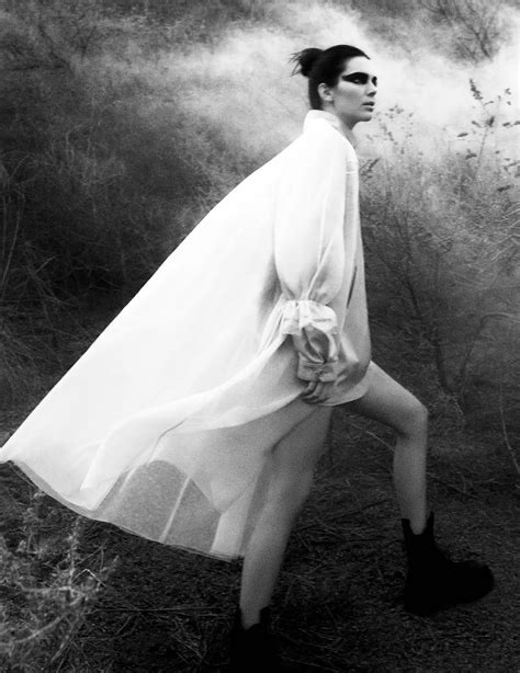 Kendall Jenner Covers Vogue Italia April 2023 By Robin Galiegue