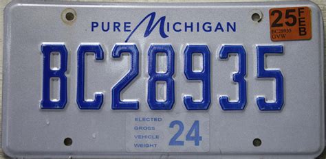 Bc28935 Michigan 2025 Great American Plates
