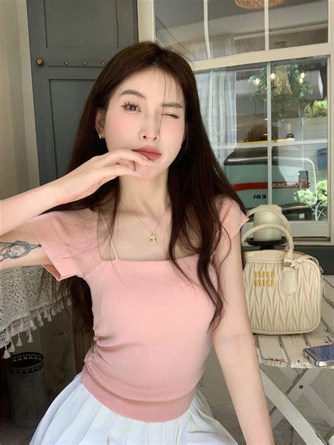 르뚜앙 당일출고 나면 여름 스퀘어넥 세미 크롭 티셔츠 반팔티 이너티 워터밤옷 핑크 블랙 민트 기본 티셔츠