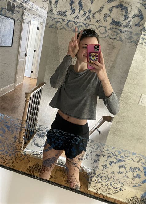 Gibi Asmr Belly Button Last Pics Are Close Up Rasmrbellybuttons