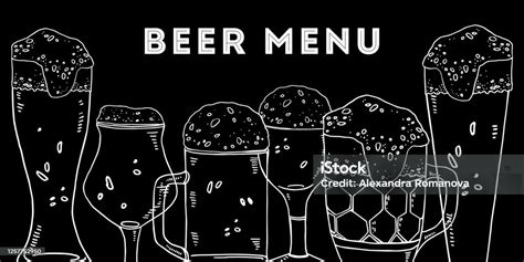 맥주 메뉴 커버 인쇄 템플릿 페이지 하단에 거품이 있는 안경 검은 배경에 손으로 그린 윤곽 선개 벡터 스케치 그림 Ale에 대한 스톡 벡터 아트 및 기타 이미지 Istock