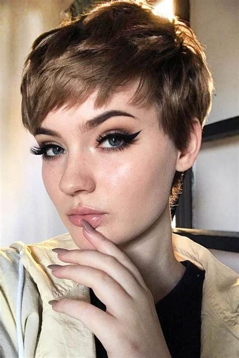 8 Unique Cool Pixie Cuts