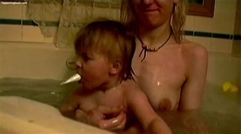 Courtney Love Courtneylove Nude OnlyFans Leaks Fappening FappeningBook