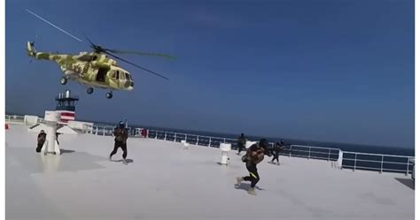 Лидерът на хусите заплаши да атакува американски бойни кораби