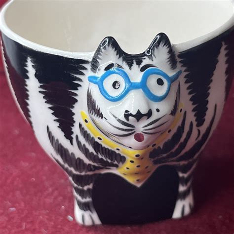 Vintage Tom Hatton Ceramic Black And White Be Speckled Tiger Cat Signed