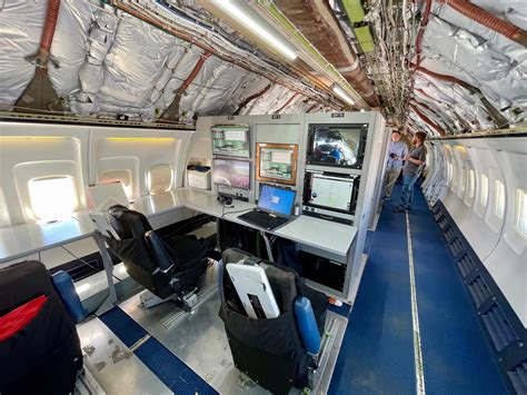 United Airlines Interior 757