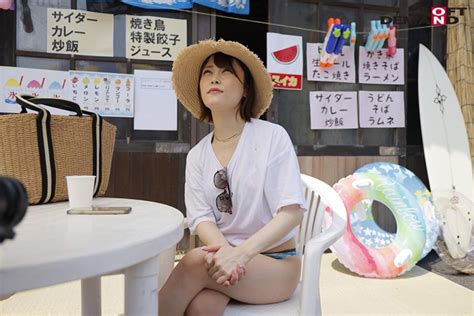 「恥じらいmax！！！千葉県産ビキニからハミでるおっぱい 【あみ Gカップ 】 逆転マジックミラー号 「海水浴中の素人ビキニ娘の大胆セックスをナマで見たくないですか？」 変態男達の前で見られて