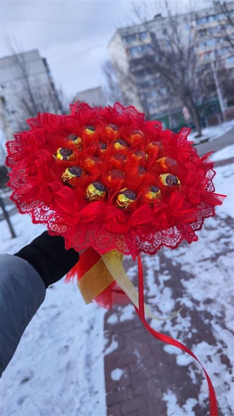 Букет з цукерок цукерками подарунок на 8 березня из конфет 600 грн Подарунки для жінок Львів