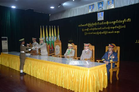 တပ်မတော် ကြည်း ဗိုလ်သင်တန်းကျောင်း မှော်ဘီ ဘွဲ့ရအမျိုးသမီးဗိုလ်လောင်းသင်တန်းအမှတ်စဉ် ၁၀ သင်တန