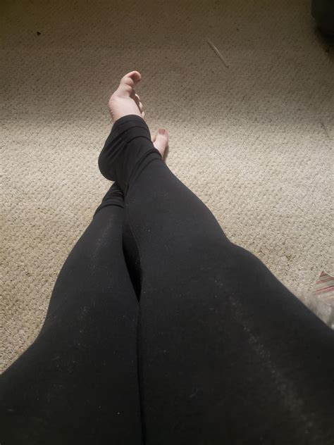 Leggings 🧡 Scrolller