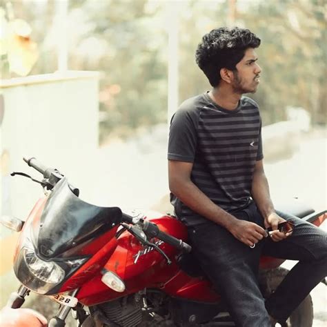 𝐒𝐚𝐲𝐚𝐧𝐭𝐡🍇 Sayanthpk • Threads Say More