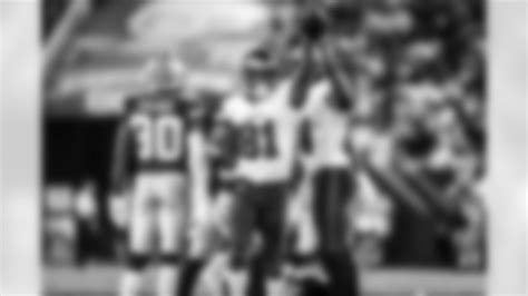 Best Photos From Cowbabes Vs Bucs Week 1