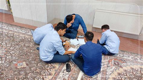 گزارش تصویری کار گروهی ریاضی دانش‌آموزان پایه یازدهم گروه تجربی