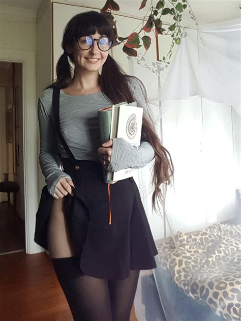 Would You Date A Nerd Rwholesomegirls