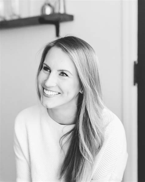 About — Lisa Cron Design Thoughtfully Crafted Brand Design For Small