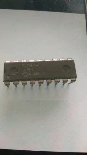 pic16f54 i p pic 16f16f54c i p at rs 25 piece pic microcontroller in