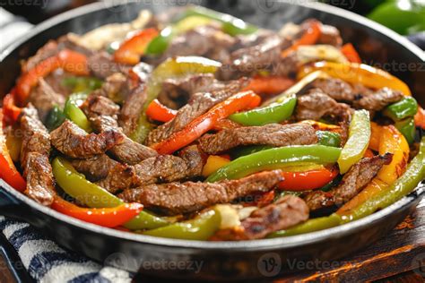Candente Carne De Vaca Fajitas Con A La Parrilla Campana Pimientos Y