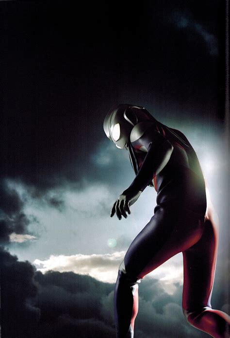 迪迦：根本赢不了？我听不懂。 是呀，从什么时候起我也变得开始不再相信命运了，一定要赢呀，以人类的身份。