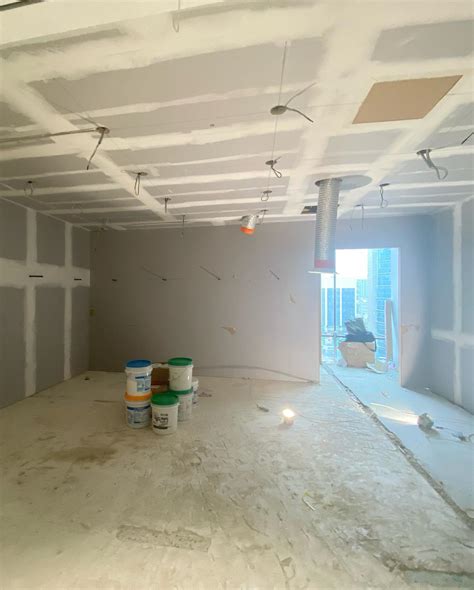 유럽미장페인트시공디페인트 정신 없다 사람바글바글 Apmplace Instagram