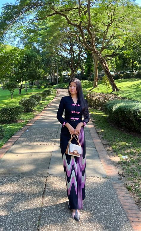 ရွှေနန်းထိုက် 🩷🖤🩷🖤 မြန်မာ့မူ မြန်မာ့ဟန်နဲ့